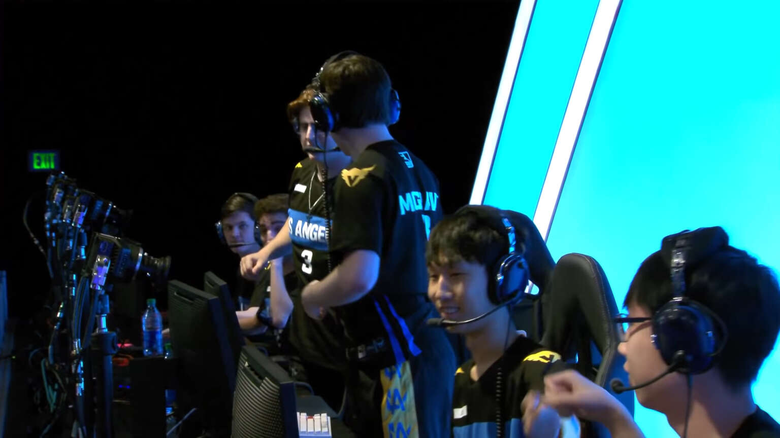 OWL – Los Angeles Valiant Thanks McGravy, GiG, And Apply As The Players ...