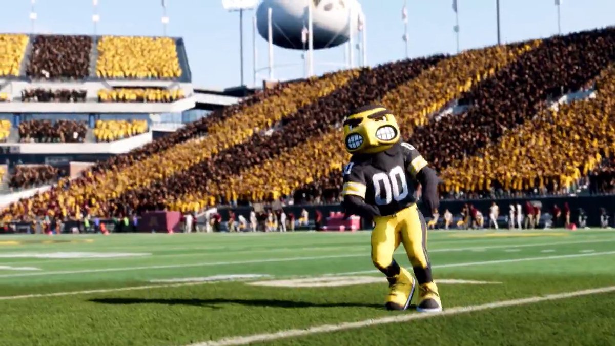 EA Sports College Football 26 Hits PS5 With Heisman Hype | Happy Gamer